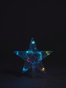 How amazing is this colour changing christmas tree topper? This will make your Christmas tree look even better this year! 🌟🌟 Shop now 👉 https://tidd.ly/3kEIIX7 *affiliate #star #christmastree #topper | Fab Freebies