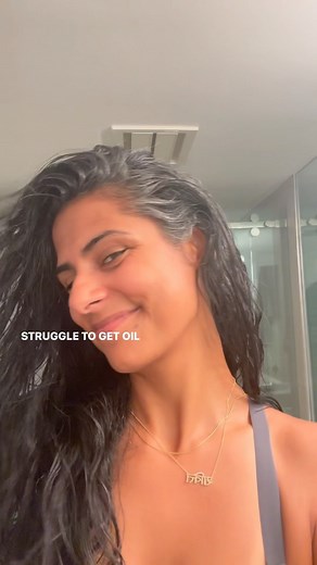 67K views · 96 reactions | This simple technique can help you avoid washing your hair multiple times and destroying the benefits of hair oiling. #hairwash #hairwashing #hairwashingtips | Kirtitewani | Facebook