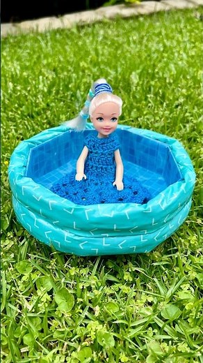 DIY Barbie Chelsea swimming pool at home! Barbie dream house pool DIY! DIY inflatable pool for doll!