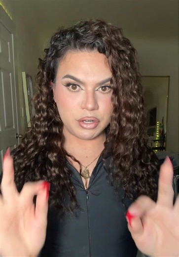 Transform Your Look with 18-Inch Curly Hair Extensions