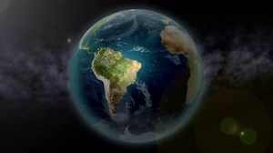 Scientists are warning that the Antarctic ice shelf could collapse within 100 years. http://cbsn.ws/2gJ0Krg | CBS News