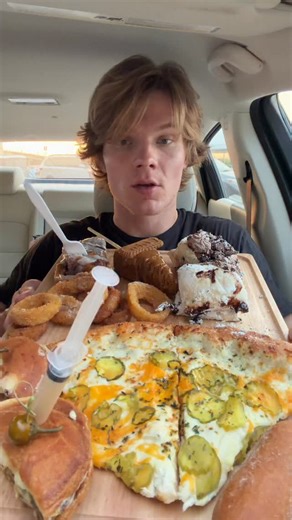 Ianjackedeats on Instagram: "Trying Food From The @statefairoftx #reels #food #foodie #foodreview #eat #eating #foodgram #mukbang #texas #texasstatefair #cheesecake #pizza #pickle #burger #cinnamonroll #asmr #explore"