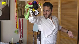 5.8M views · 143K reactions | Potro está listo para el degenere de las vacaciones y obvio no podían faltar los básicos en su maleta: trajes de baño, su almohada de boobs y unas tanguitas Revive esta y todas las temporadas de #MTVAcaShore a través de Paramount+ #ParamountPlus | MTVLA | Facebook