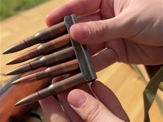 SVT40半自动步枪 在二战期间广泛使用 是苏联武器库中重要组成