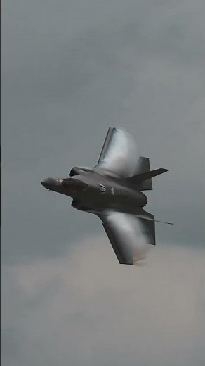 F-35A Lightning II Dedication Pass – Epic Vapor | 4k Super Slowmo