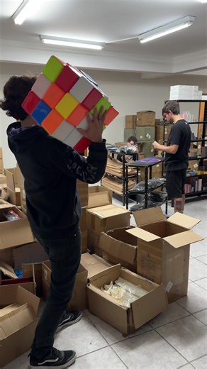 Aprenda a Resolver o Cubo Mágico com Tutorial Completo