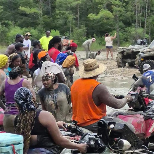 #fyp #explorepage #mudlife #mudslipandslide