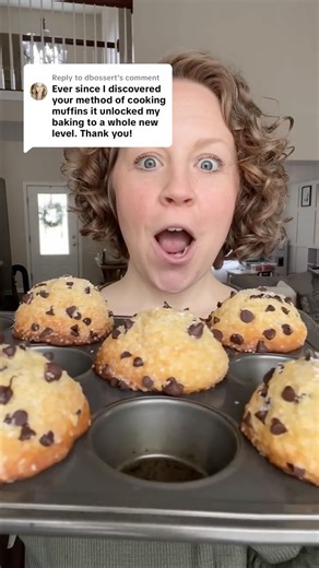 Beth Baumgartner on Instagram: "These muffin tips WORK! My 4 tips: 1. Let your batter rest for 15 minutes before scooping it into your muffin pan. 2. Fill your muffin liners REALLY full with batter — I like to do 6-8 tablespoons of batter. 3. Only fill every other muffin spot in your pan so that the muffins don’t run into each other. 4. Start baking your muffins at 425°F for the first 7 minutes, then lower the oven temp to 350°F for the remaining bake time. That’s it! After spending MONTHS testi