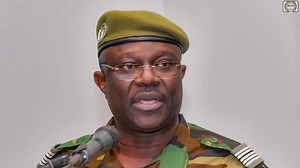 Le Ministre de l'Hydraulique, de l'Assainissement et de l'Environnement, le Colonel Maïzama Abdoulaye a pris part le 12 octobre dernier aux travaux des Etats Généraux de la gestion intégrée des ressources en eau qui s'est tenue à Ougadougou au Burkina Faso. En marge des travaux, le Ministre est allé transmettre au président du Faso, le Capitaine Ibrahim Traoré et à son gouvernement les salutations du président du CNSP, Chef de l'Etat, le Général Abdourahamane Tiani. | RTN