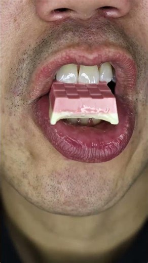 ASMR | Feeding Nara Deer Chocolate Bite #DoctorTristanPeh #ASMR #JapaneseSnacks #RetroCandy #Japan