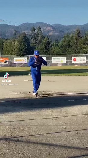 To good to not share again. #fastball #pitcher #fastpitchsoftball #fastpitch #windmillpitch #warmup #softballislife #menssoftball #pitcherlife #pitchersoftball #softball