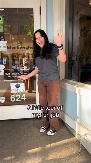 ✅🐸Maya is taking us on a quick tour through her fun job at the frog. 💚What’s your favorite part of her tour? 🪴Show Maya some love #tour #roomtour #job #workfun #froyo | Blueberryfrog