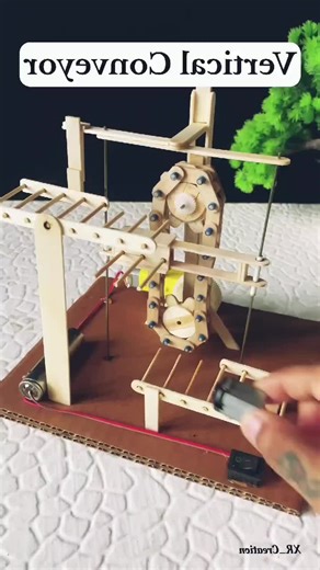 Vertical Conveyor Mechanism Demonstration Model