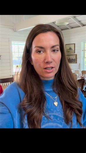 Paint Inlays on thrift flips in just a few easy steps. I promise you they are not super complicated. Anyone that knows me, knows I like things simple and cute and paint inlays check all the boxes. Comment below with any questions you might have ♥️. This cute thrift flip is sold and shipped out but I know I will be using paint inlays again very soon! #thriftstorefinds #jamirayvintage #frenchcountrystyle | Jami Ray Vintage