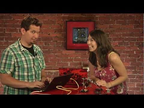 Hak5 - Deauthorizing Wireless Clients with Aircrack-ng, the four-way-handshake and WEP vs WPA cracking