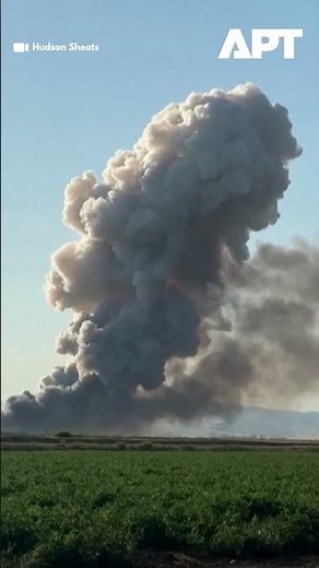 Moment Fireworks Warehouse Explodes in California | Smoke Soars Over Esparto in Viral Video | APT