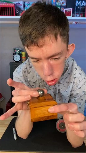 Ball teleport- Trick! #magictricks #balltricks #insane #talented #howto #foryoupageofficiall #oddysatifying #mindblowingfacts #magician #fyp | Silva Magic