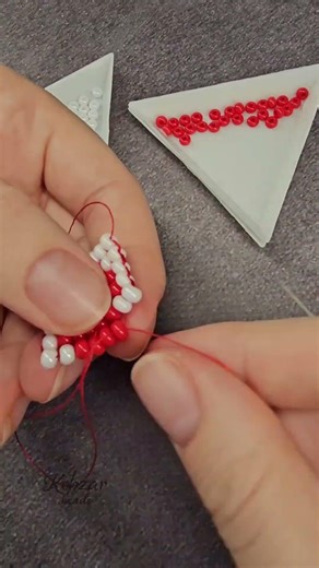 Begginer friendly beading tutorial: how to weave beads without using a loom?