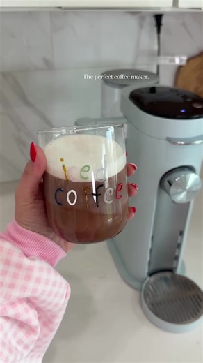 If you can’t decide between coffee pods or ground coffee… this Ninja coffee maker does both ☕️ Single cup, travel mug, or full carafe — it literally adjusts to your day. Fast brew, great flavor, and no being locked into one system. If you’ve been searching for a coffee maker that actually makes sense, this is it. #tiktokshopcreatorpicks #coffeemaker #coffeerecipes #icedcoffe @Ninja Kitchen