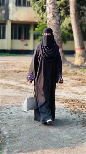 Discover the Elegance of Modest Abayas from ARMA FASHION