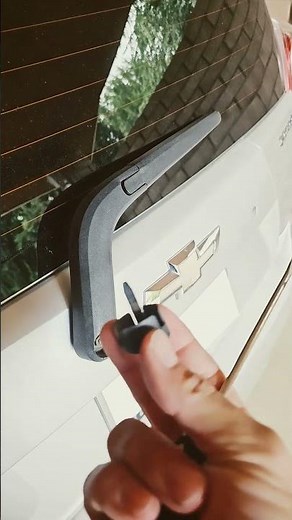 How to Replace the Rear Wiper Arm on a Chevy Spark