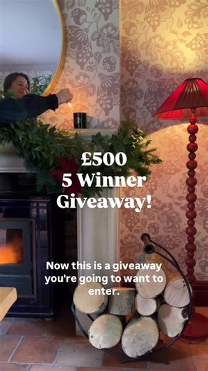Lois Kingsbury| Colourful Norfolk Lifestyle on Instagram: "Ad 🎄🎄£500 GIVEAWAY!!! 🎄🎄. I’m delighted to have teamed up with gorgeous bathing and homeware brand @abahna.uk to give you 5 chances to win vouchers totalling an extremely generous £500! That’s a lot of Christmas shopping sorted from an absolutely gorgeous selection of fragrance and homeware: A real helping hand at this time of year. You can take your pick from incredible scented bath and body products (my 