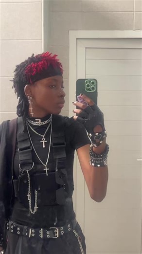 Dirty mirror vids>>> #theythem #nblw #nblnb #bored