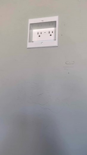 #homeimprovement #tvwallmount ##powerbridge #hidethecords #mancave