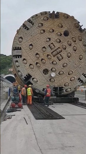 World's Largest Tunnel Boring Machine Bertha! Tunnel Boaring Machine | TBM #TunnelBoringMachine