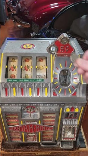 1932 Pace Three Column Mint Vendor Slot Machine