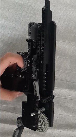 Lego Simple Full-Auto Rubber Band Gun (Lego Mac-11)