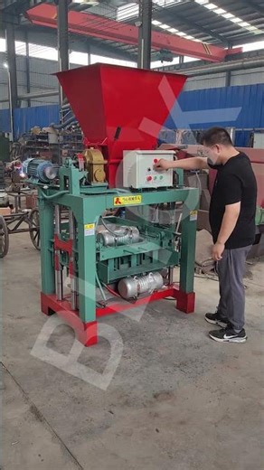 🏗️ Semi-Automatic Brick Machine — Solid, Reliable, Efficient.