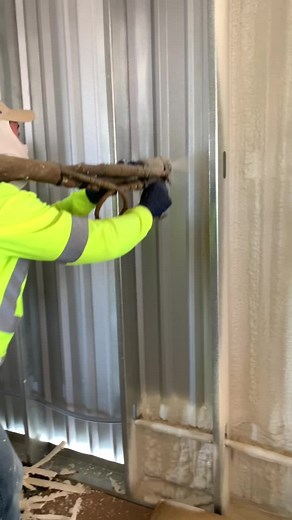#sprayfoam #foam #insulation #work #poliuretano #aislamiento #construction