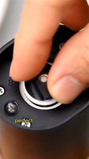 Electric Salt & Pepper Grinder Set (2 Pack) – Rechargeable, Adjustable & One-Handed Use