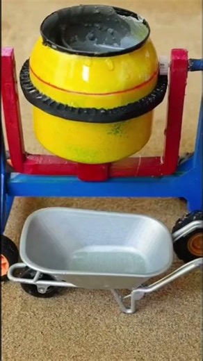 Mini Cement Mixer Machine in Action 🔥⚙️ #USA #USAreels #MiniMachine #newyork