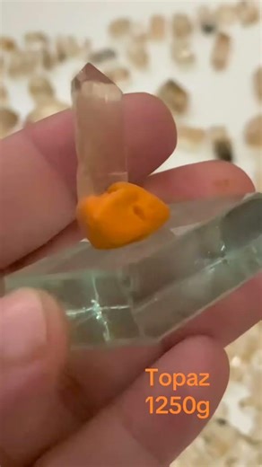 #topaz #topazrocks #topazring #crystals #crystalshop #rough #minerals #specimen #quartz #skardu