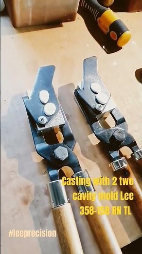 Bullet casting with two cavity mold #leeprecision #reloading #lead #bullet