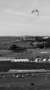 Light wind confidence on 9m Psycho Nvision with @nicobaines 🫡 📍 : @realwatersports 🎥 : @jeffrey.oneil #Naish #NaishKiteboarding #NaishPsychoNvision #NaishWay | Naish Kiteboarding