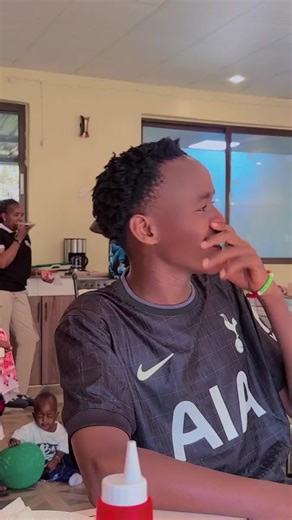 Tofauti ya Arsenal na mwizi ni location juu wote wanakungojea kwa corner😂😂💔 #fypシ #kenyantiktok🇰🇪 #maasaitiktokers #samburutiktokers #footballtiktok @BIEN🌹♥️💸 @Former classmate😂 @iconic_maina