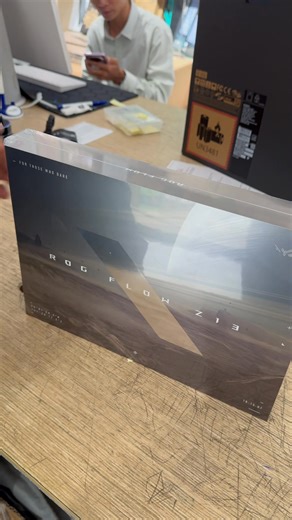 𝐑𝐎𝐆 𝐅𝐥𝐨𝐰 𝐙𝟏𝟑 | 𝐆𝐙𝟑𝟎𝟐𝐄𝐀 | 𝗔𝗠𝗗 𝗥𝘆𝘇𝗲𝗻™ 𝗔𝗜 𝗠𝗔𝗫 𝟯𝟵𝟱 𝗣𝗿𝗼𝗰𝗲𝘀𝘀𝗼𝗿 កំលាំងខ្លាំង តំលៃពិសេស ធន់ដើរលឿន ស្អាត សំរាប់ការងារគូរប្លង់ រដ្ឋបាល រៀនកាត់តរូបភាព កាត់តវីដេអូ លេងហ្គេម 🎮 ---------------------------- 🛒ធ្វើការបញ្ជាទិញ | 🛺 ដឹកជញ្ជូនគ្រប់ខេត្តក្រុង ---------------------------- 🛒មាននៅហាង NK Computer 👉 ហាងបើកពីម៉ោង : 𝟳:𝟯𝟬𝗮𝗺 - 𝟲:𝟯𝟬𝗣𝗠 (𝗠𝗼𝗻𝗱𝗮𝘆 - 𝗦𝘂𝗻𝗱𝗮𝘆) 📲 ទំនាក់ទំនង 012 / 69 258181 👉 Telegram Chanel : https://t.me/ iueuh-1R0II2ODRl 💬 Telegr