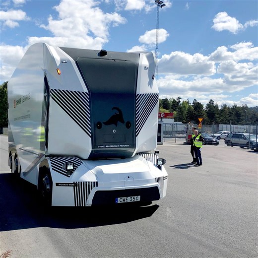 Autonomous-Truck Company Einride Plans to Go Public in SPAC Deal