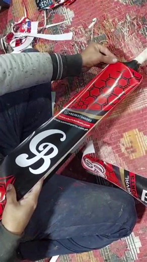 CB Cricket Bat Manufacturing Process in London #cricketlover #tiktokuk #foryoupage❤️❤️ #fyp #uktiktok