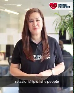 Giant spoons and forks, refusing the first time we're offered food and more. Why do Filipinos have these dining customs? At tayo lang ba ang meron nito? Jo-c Conlu explains our customs today on #PhilippinesExplained #EmiratesLovesPhilippines Video for educational purposes Credits WUSA9 CNN Philippines Amber Manuguid | Emirates Loves Philippines