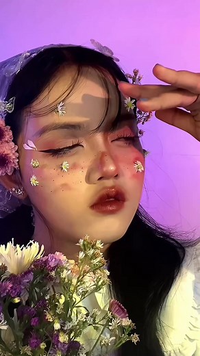 Florist Makeup Tutorial: Transforming into a Flower with Petal Makeup