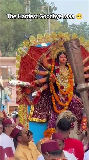 How a Hindu Festival Became a Symbol of Class Warfare