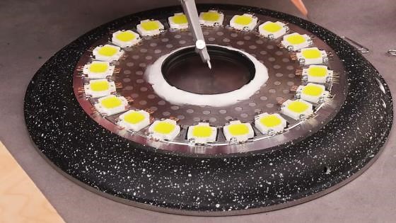 DIY Ring Light from a Pan – This Idea Will Blow Your Mind!