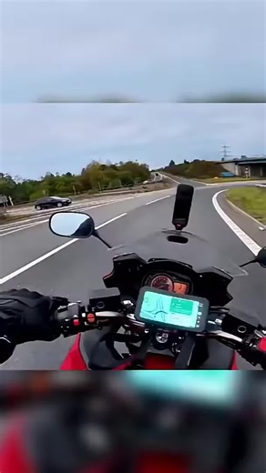 There is no one more intense than Jean Silva on a fight week 🐾🤓 #UFC324 | Saturday | LIVE on TNT Sports Box Office #UFC #MMA #boxing#fyp