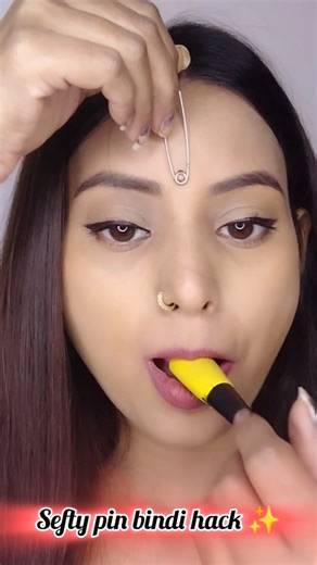 Sefty pin bindi hack ✨ this hack is not working ❌ #makeup #youtubeshorts #hack #shorts #ashortaday