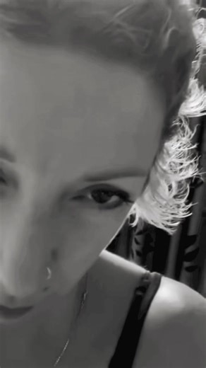 Karine 🇨🇦 KH e-sisters (@essure.aucunconsentement)’s videos with son original - Karine 🇨🇦 KH e-sisters