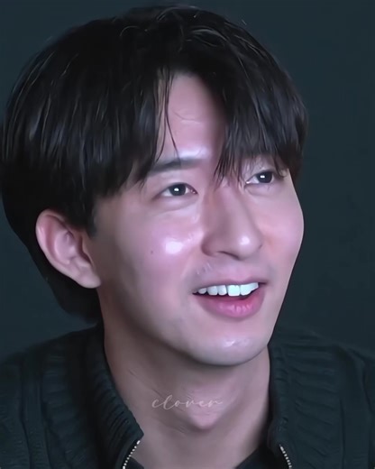 ချစ်ခင်မှုနဲ့ ရယ်သက်သက်ဖြင့် အတူဖြုန်းတင်ပါ